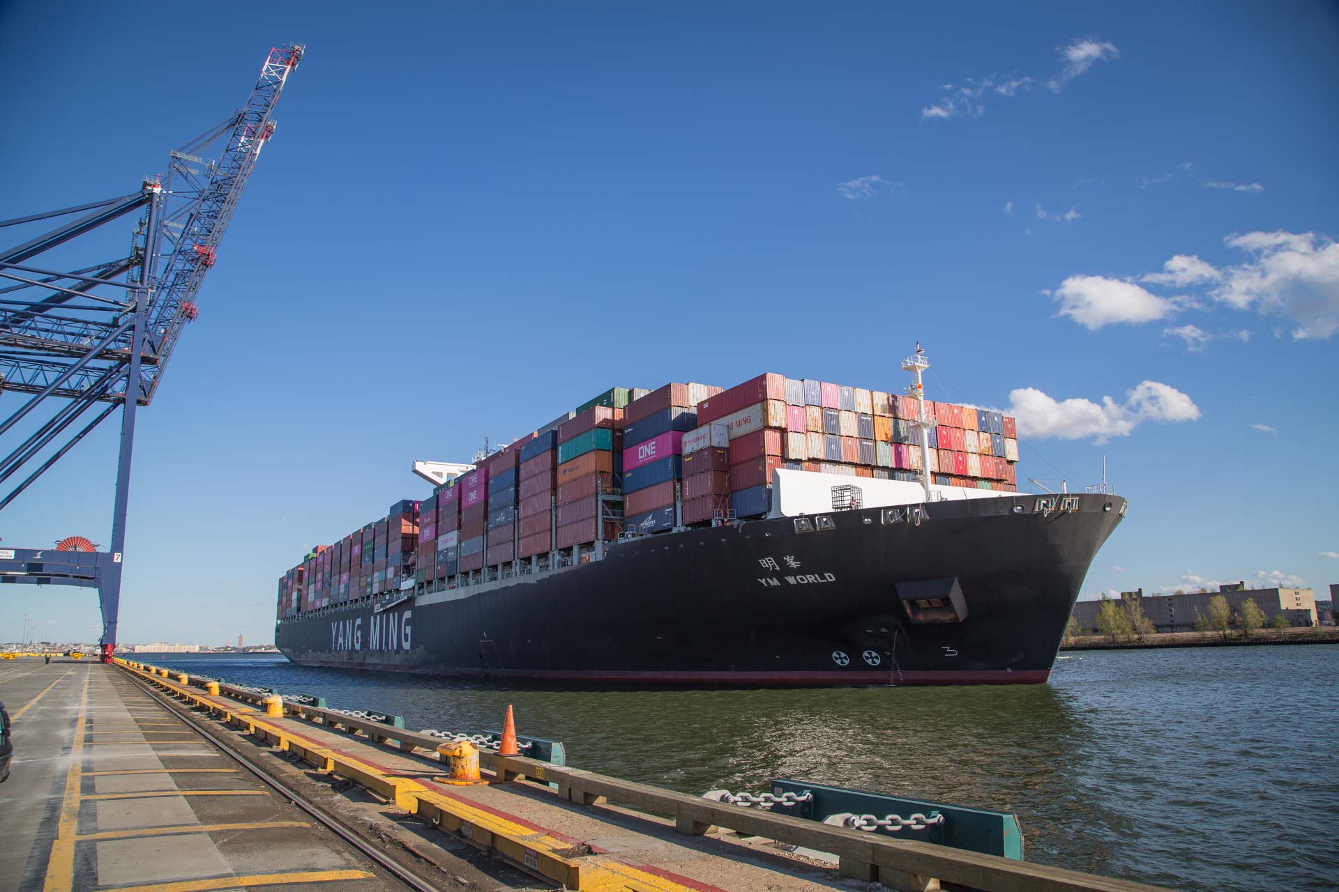 Inaugural Visit of YM World to the Port of NY & NJ - Breaking Waves