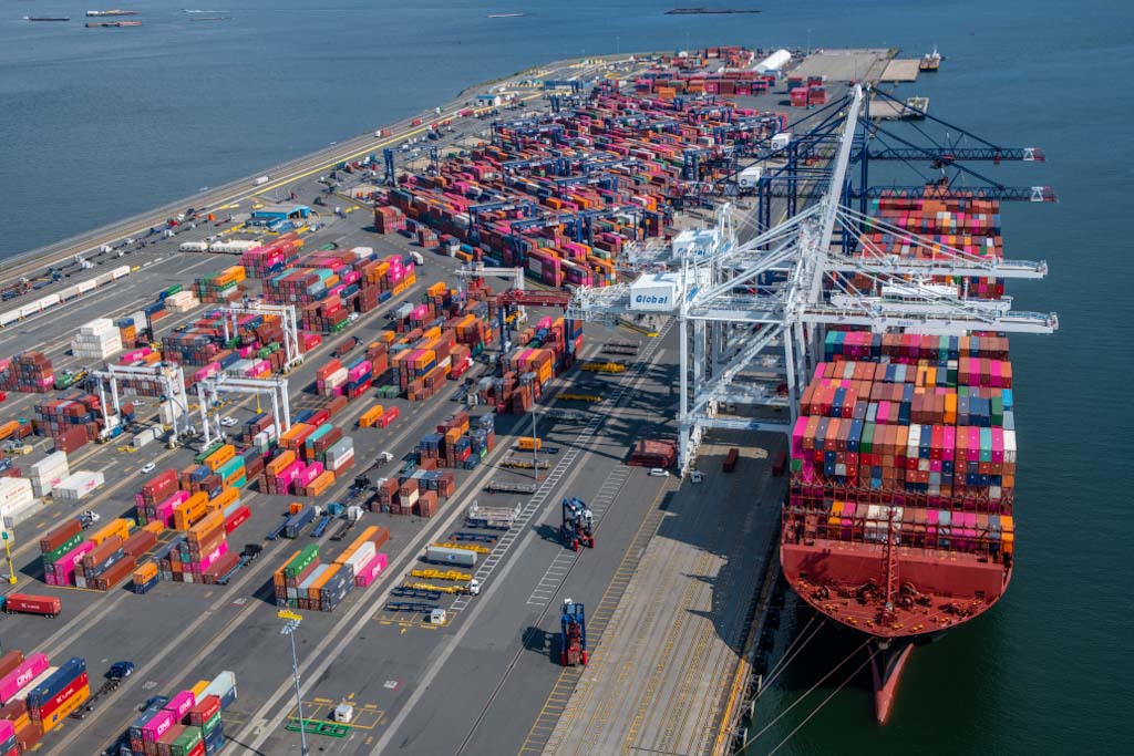 Port of NY and NJ Sees Busiest July Ever - Breaking Waves